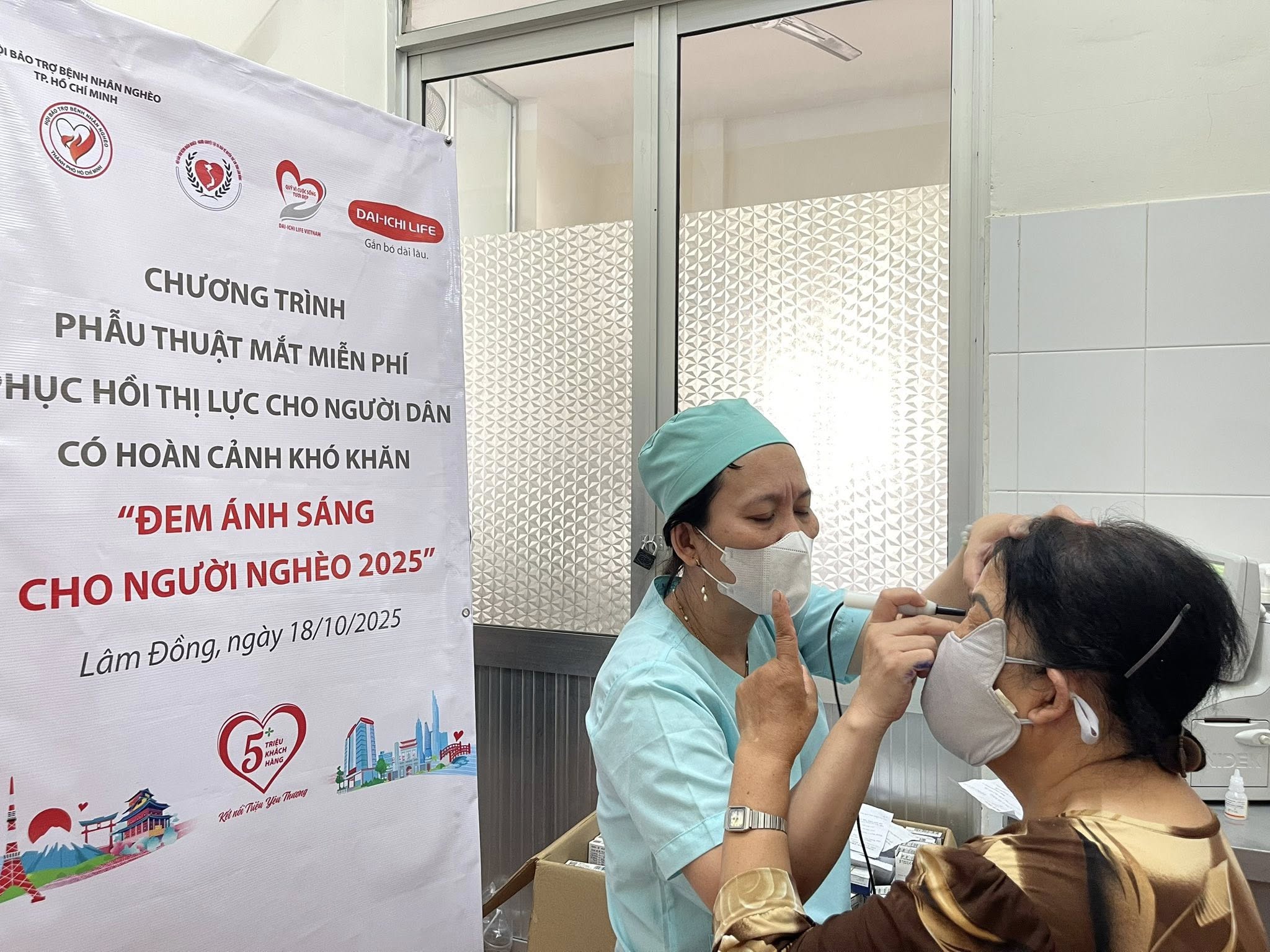 Dai-ichi Life Việt Nam tiếp tục triển khai chương trình “Đem ánh sáng ...